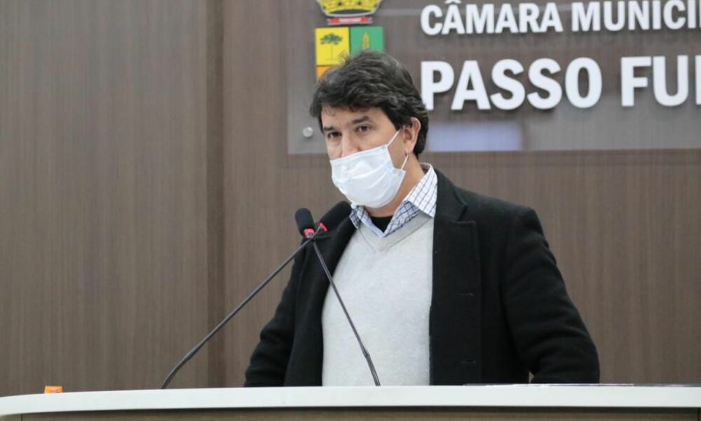 Desburocratização: Candeia propõe criação de comissão para “revogaço ... Desburocratização: Candeia propõe criação de comissão para “revogaço ...